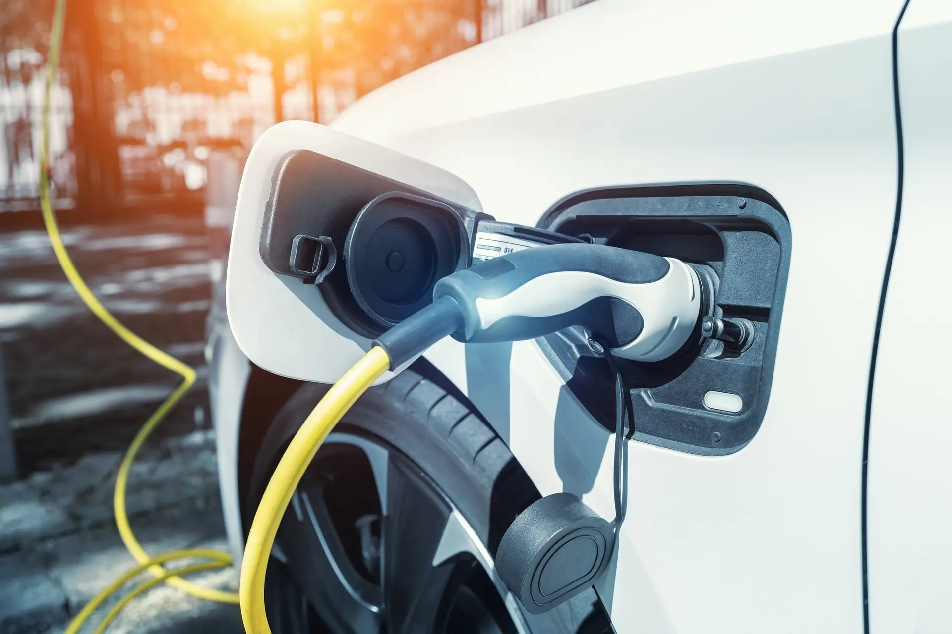 Hybrid and Electric Vehicles - HiTech Automotive